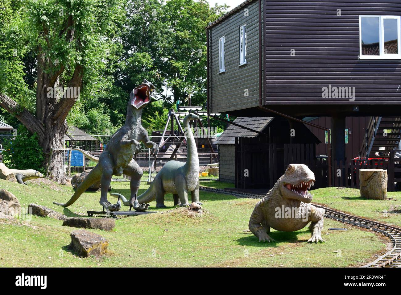 Dinosaurs at Shepreth Wildlife Park, Cambridgeshire, UK Stock Photo - Alamy