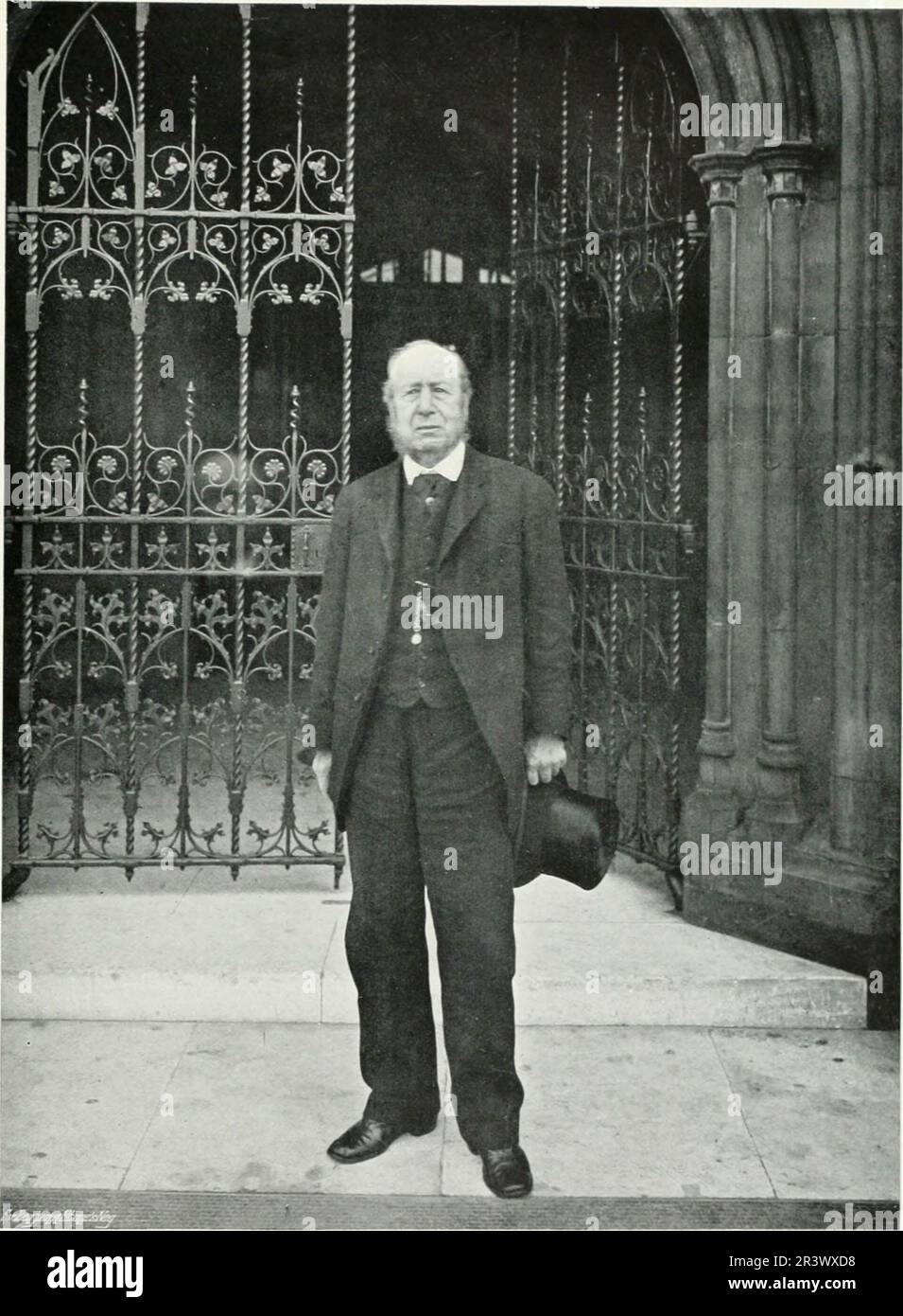 "Sir Benjamin Stone's pictures; records of national life and history ...