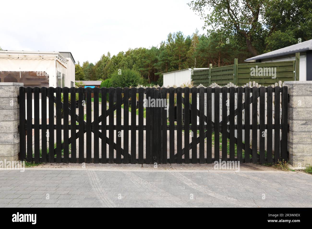 Large wooden gates closed hi-res stock photography and images - Alamy
