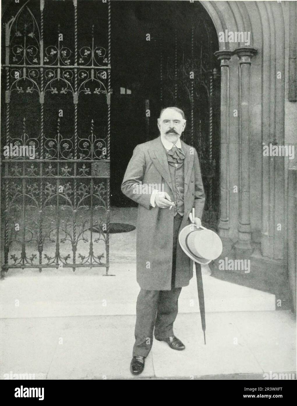 "Sir Benjamin Stone's pictures; records of national life and history ...