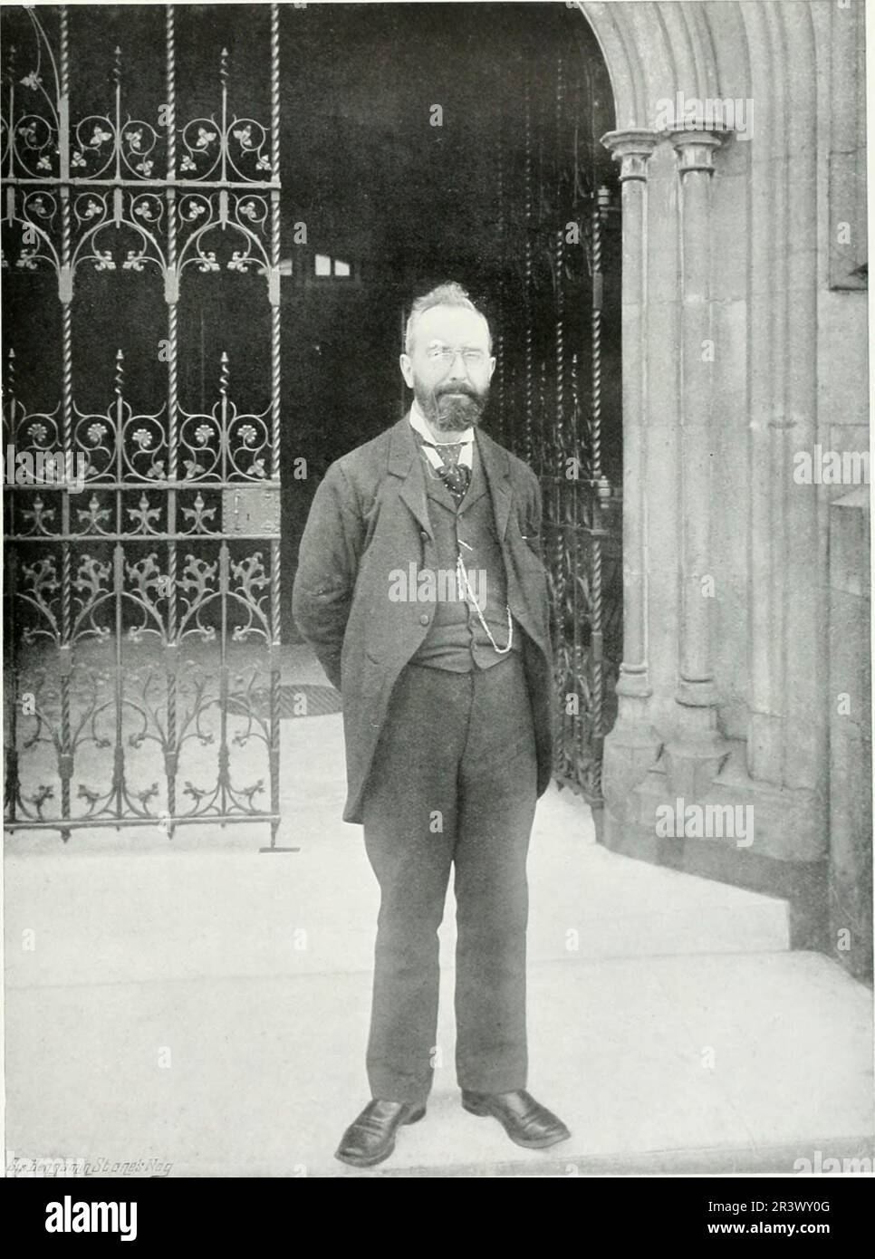 "Sir Benjamin Stone's pictures; records of national life and history ...