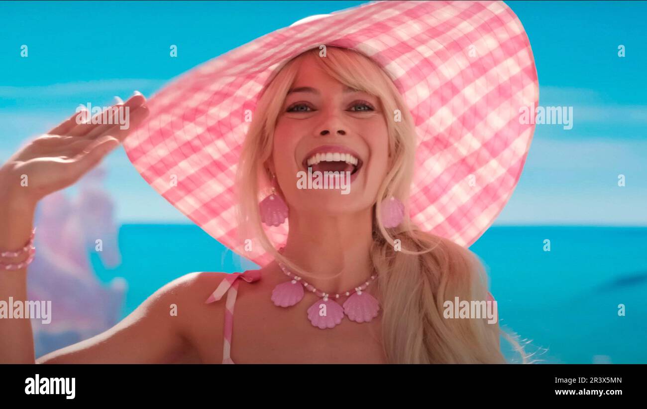 MARGOT ROBBIE in BARBIE (2023), directed by GRETA GERWIG. Credit: WARNER BROS. / Album Stock ...