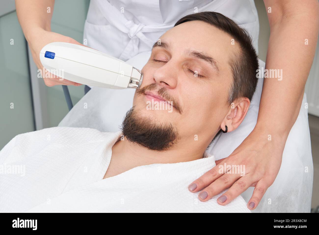 Beauty treatment laser hi-res stock photography and images - Alamy