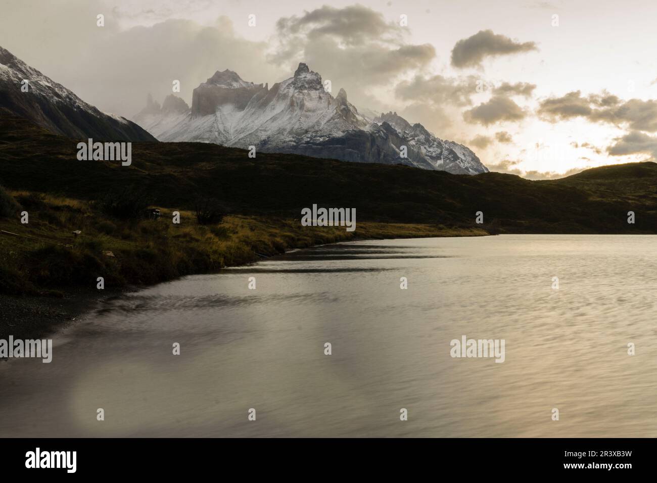 cuernos del Paine, lago Pehoé, 2600 metros, trekking W, Parque nacional ...