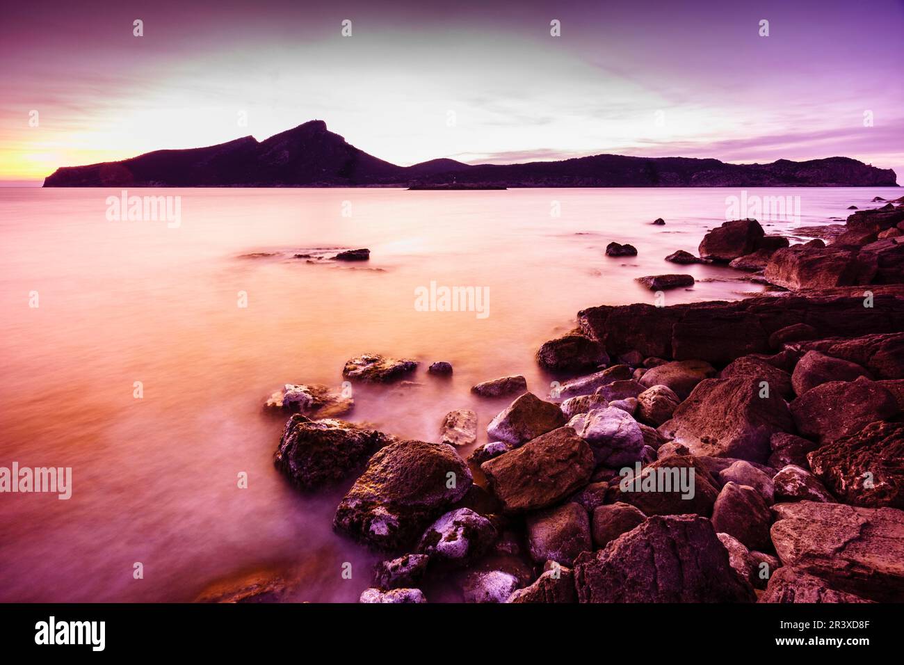 Islote rocoso hi-res stock photography and images - Alamy