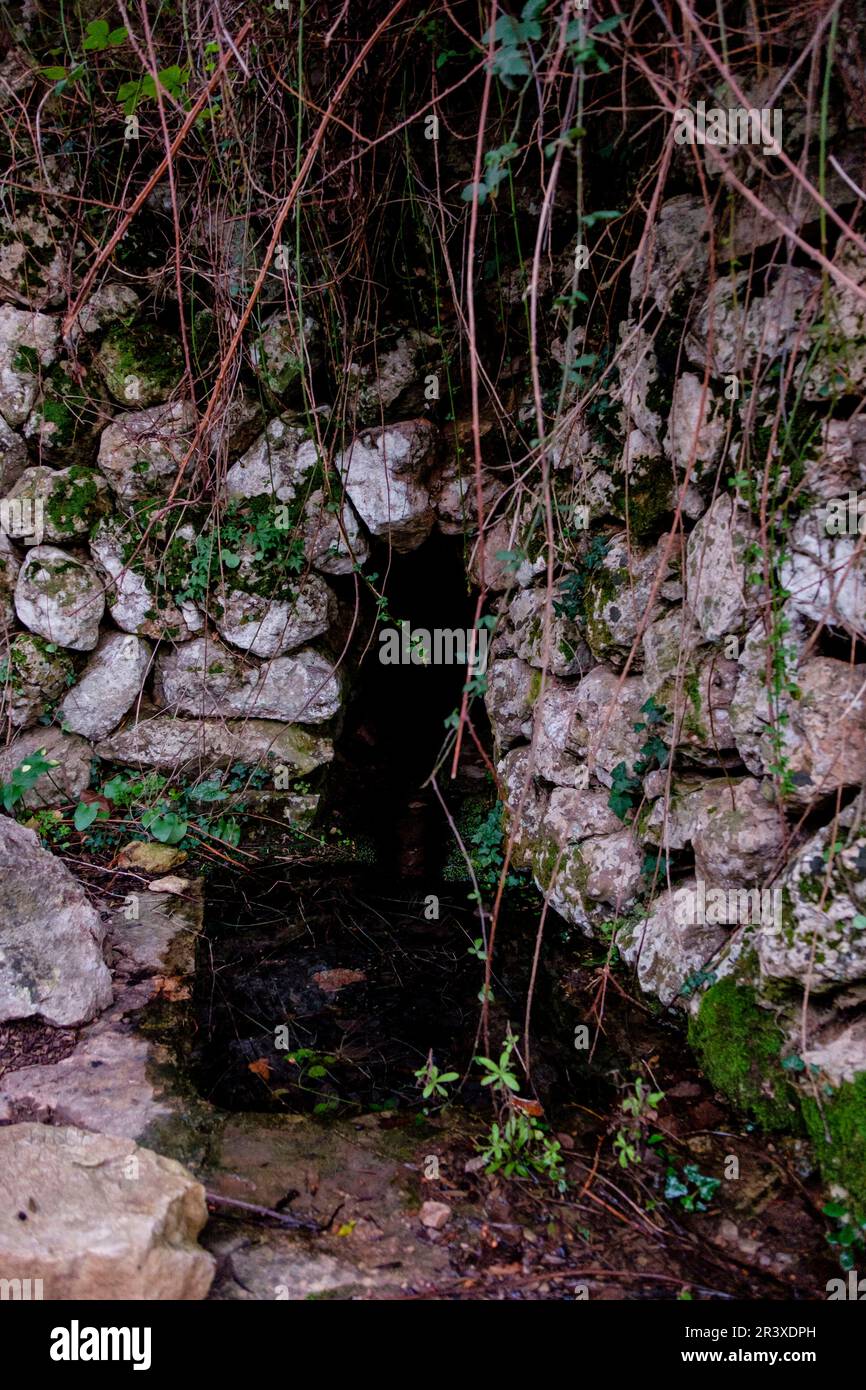 font de ses Mentides, font de Son Coll, Deià, comarca de la Sierra de ...