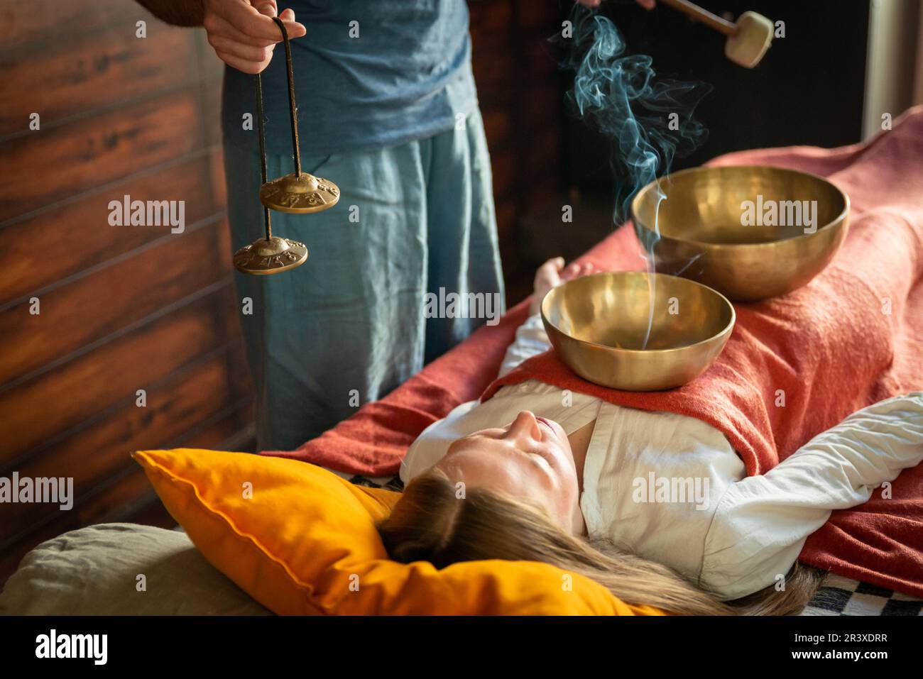 Sound healing center hi-res stock photography and images - Alamy