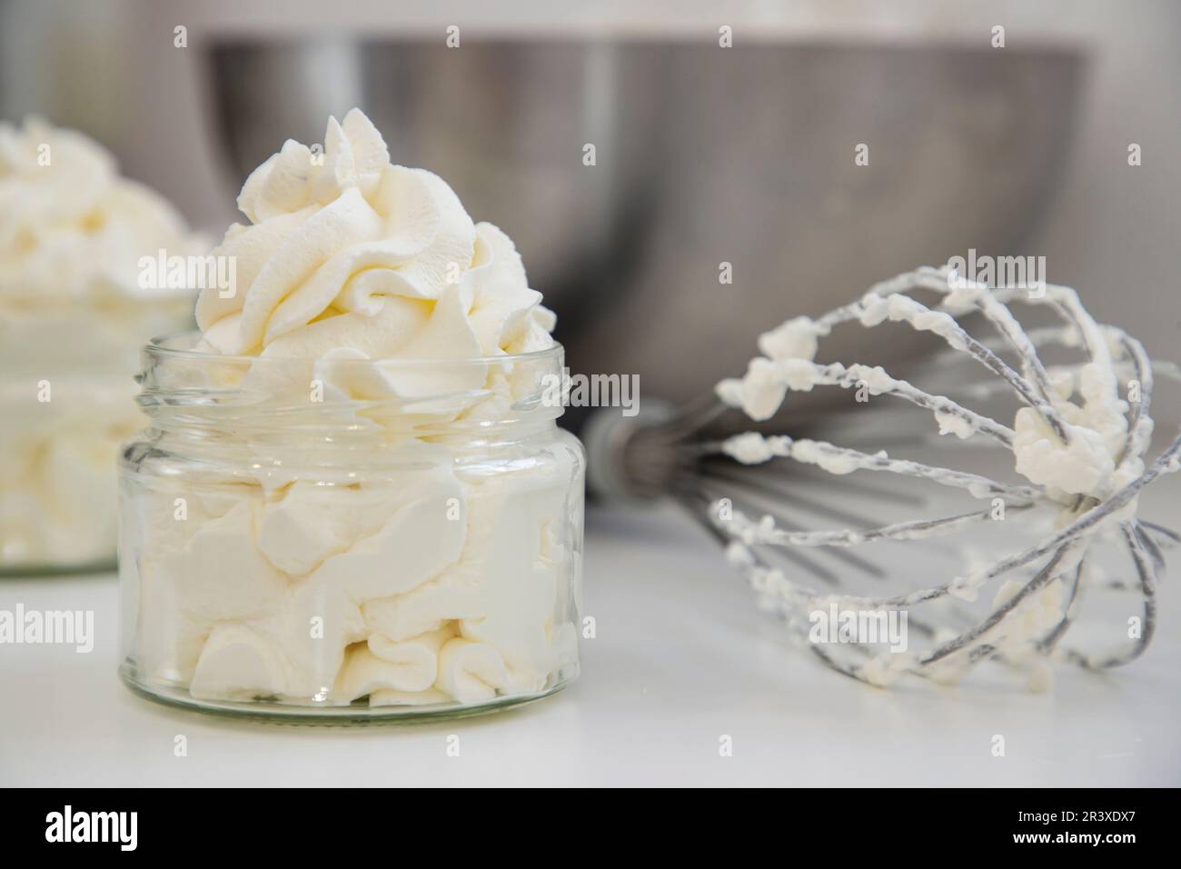 Chantilly cream hi-res stock photography and images - Alamy