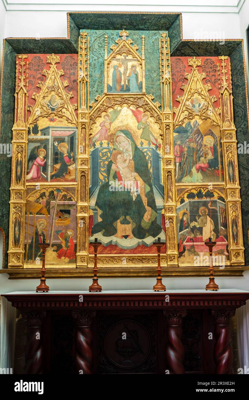 Retablo gotico hi-res stock photography and images - Alamy