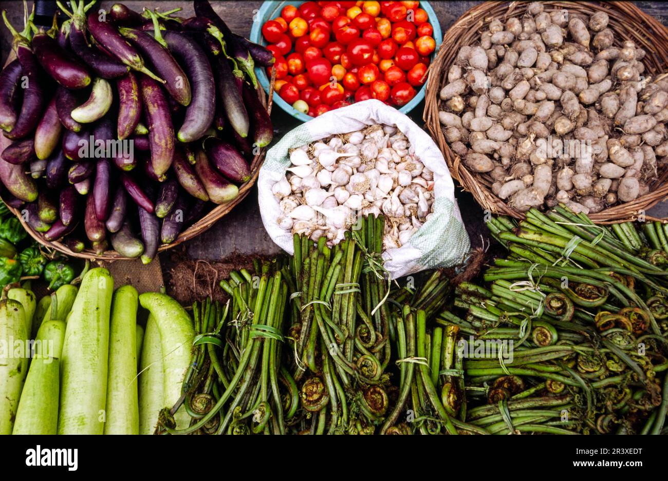 Verduras típicas, The Mall, Almora, Himalaya Kumaon, Uttar Pradesh ...