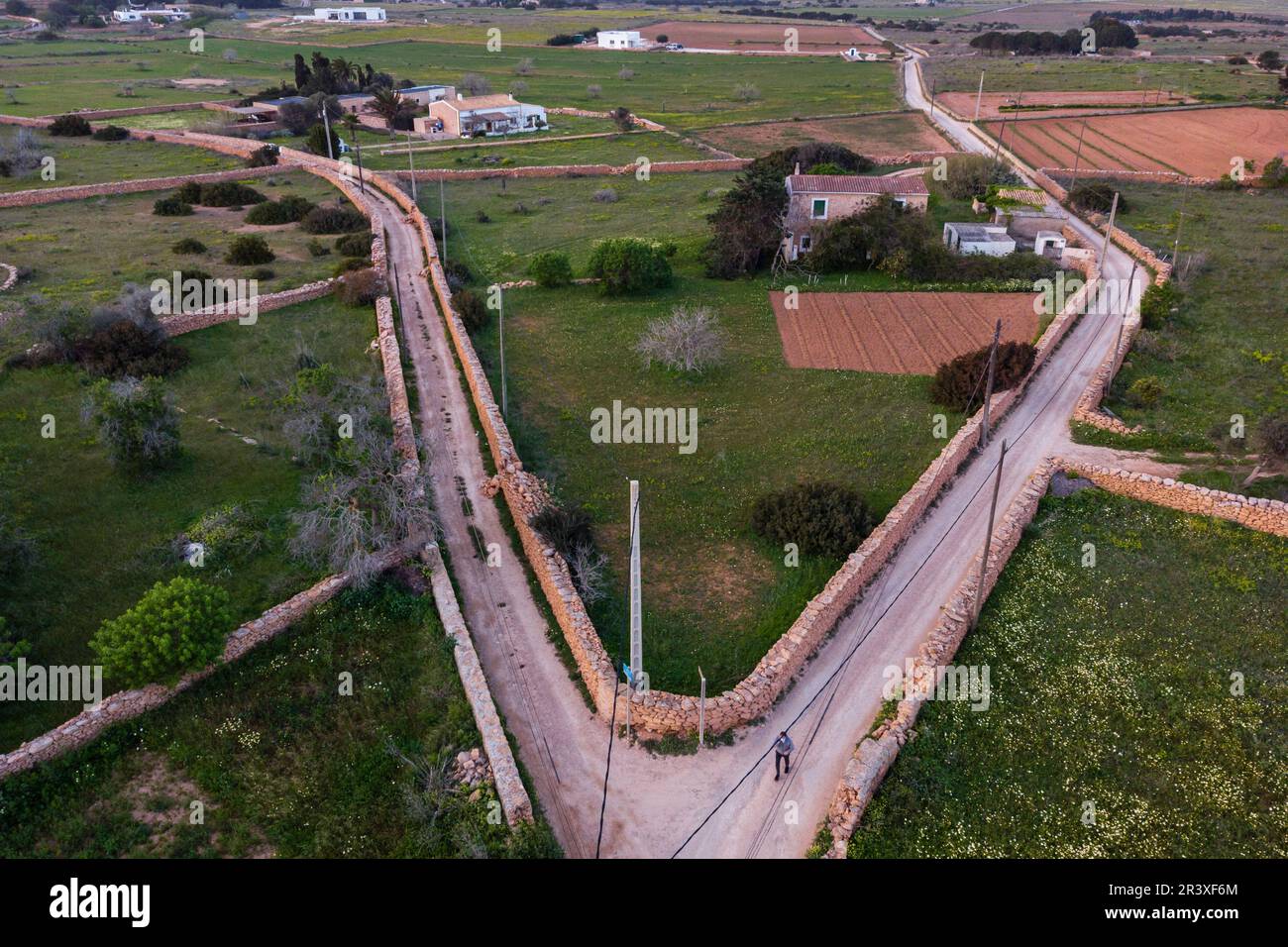 Land walls hi-res stock photography and images - Alamy