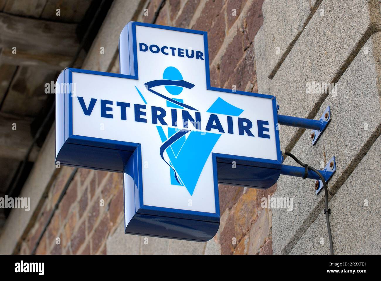 Veterinarian sign: veterinary clinic, animal care, pet care. Cross logo ...