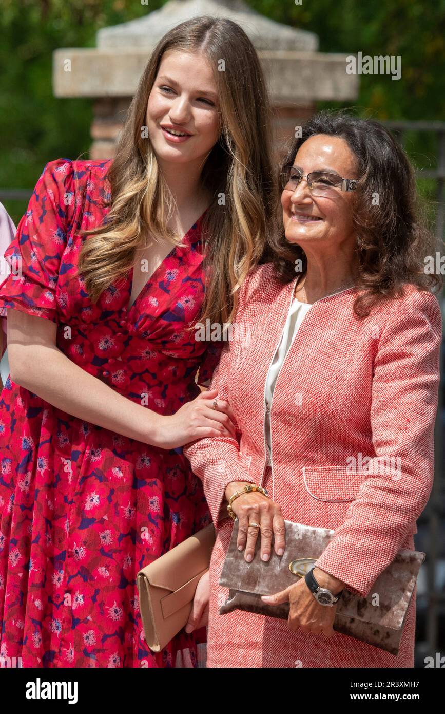 (L-R) Princess Leonor and Paloma Rocasolano pose on their arrival at ...