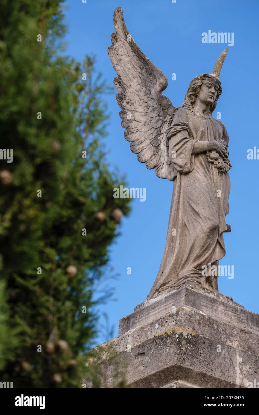 Angel angels tomb angel death hi-res stock photography and images - Alamy