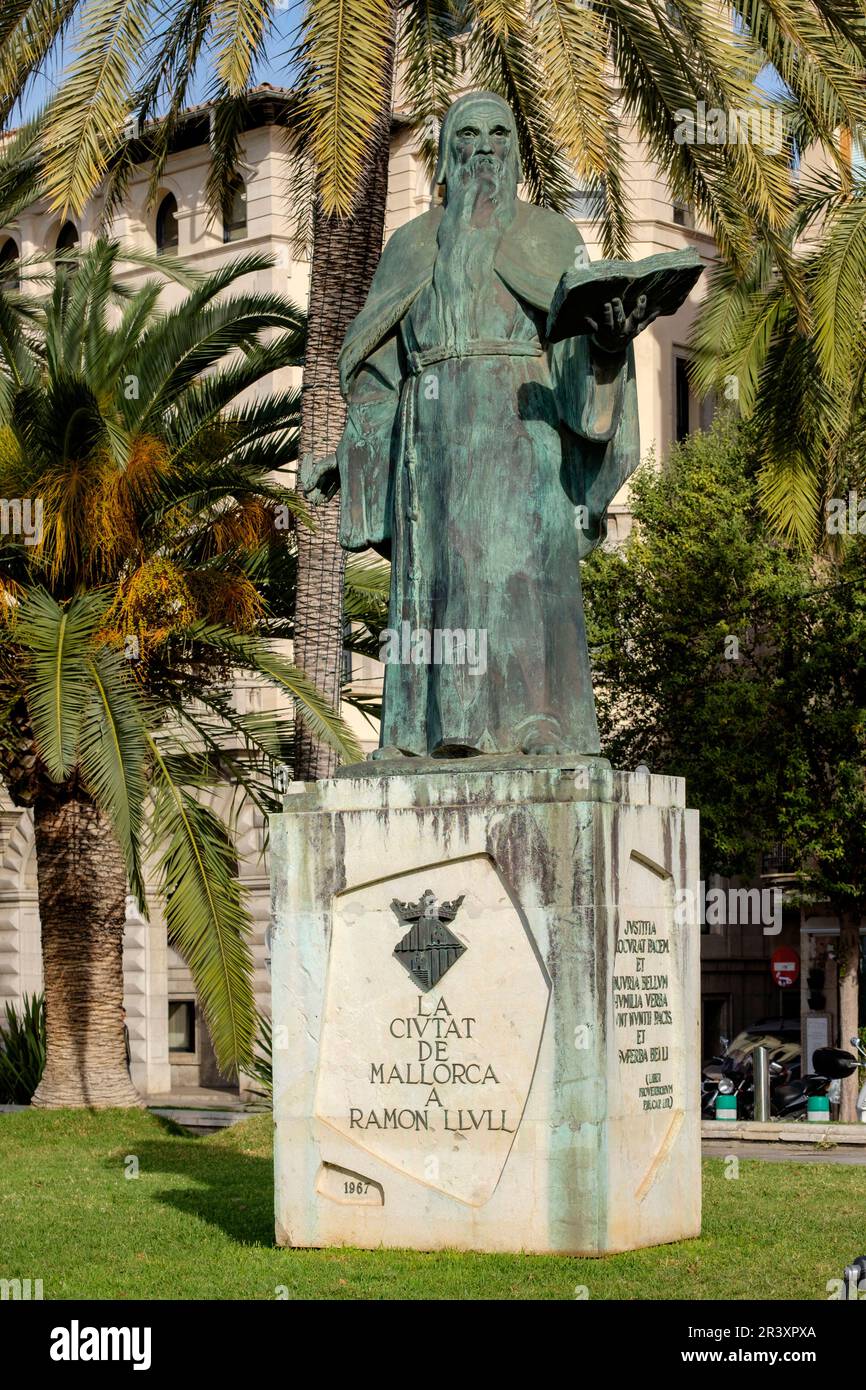 Ramon Llull, Horacio de Eguía, 1966, Bronce y piedra, Paseo de Sagrera ...