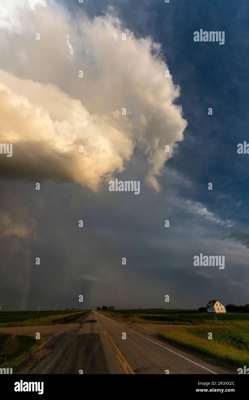 Supercell storm dark clouds hi-res stock photography and images - Alamy