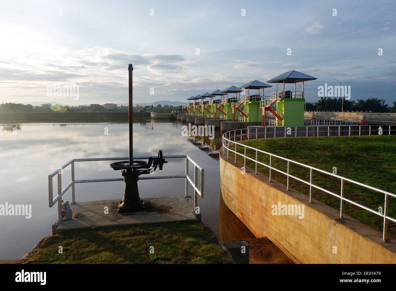 Floodgate at Ping River in Chiang-Mai, Thailand Stock Photo - Alamy