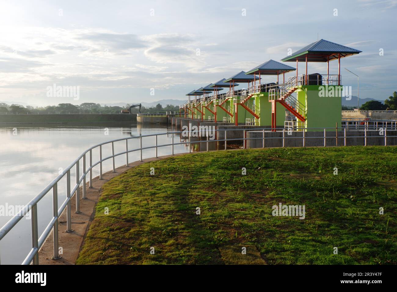 Floodgate at Ping River in Chiang-Mai, Thailand Stock Photo - Alamy
