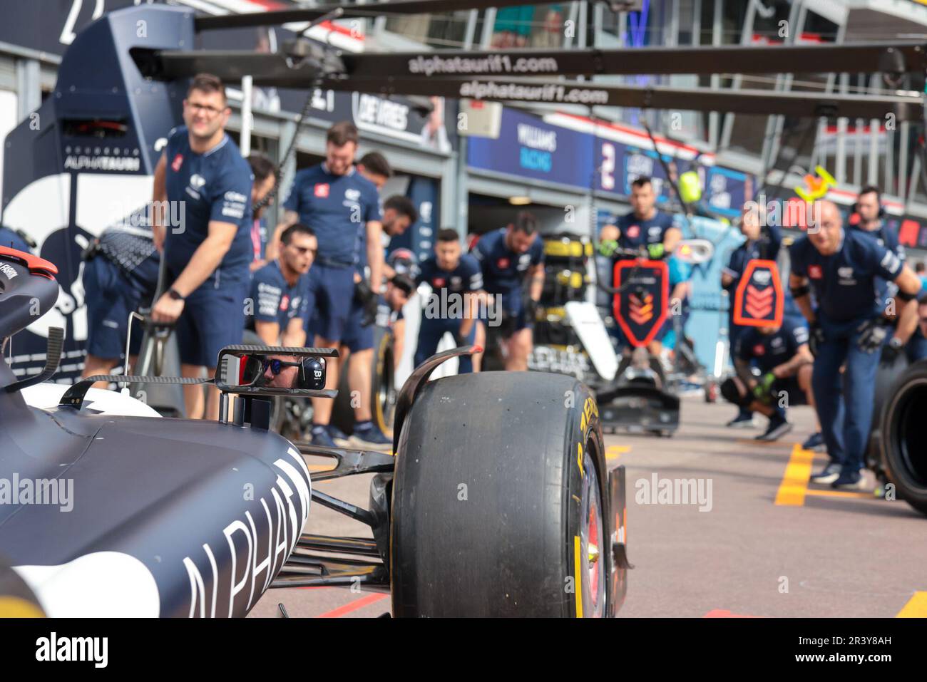 Formula 1 pit stop 2023 hi-res stock photography and images - Alamy