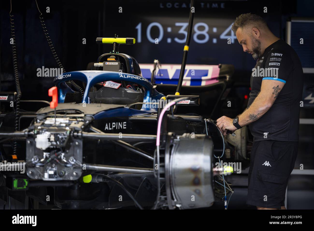 Alpine f1 mechanics hi-res stock photography and images - Alamy