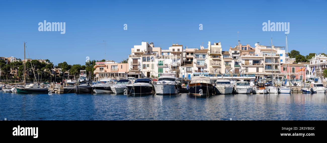 Royal nautical club Stock Photo - Alamy