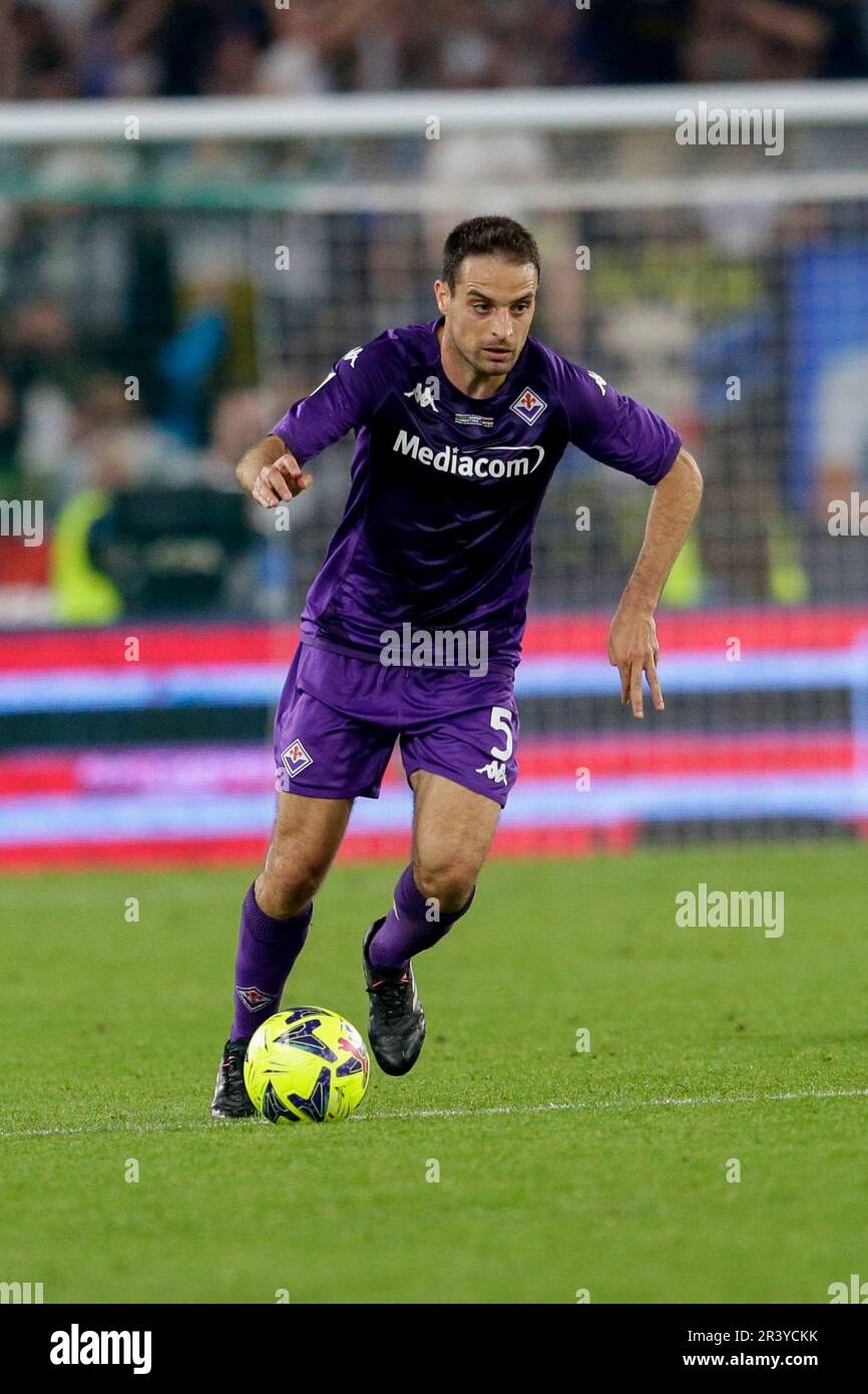 Fiorentina's Italian midfielder Giacomo Bonaventura controls the ball during Italian Cup Final ...