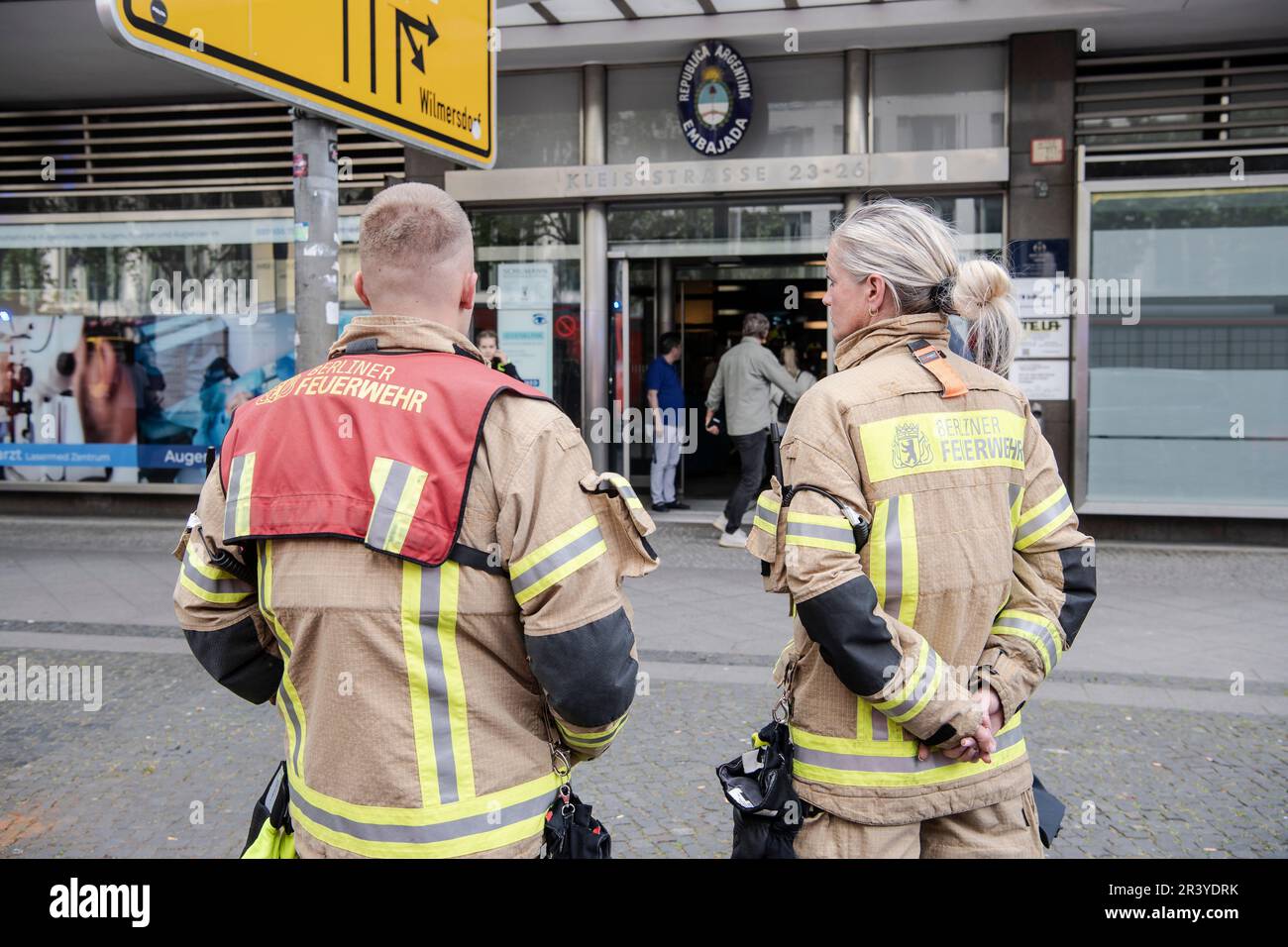 Berlin, Germany. 25th May, 2023. Fire department emergency personnel ...