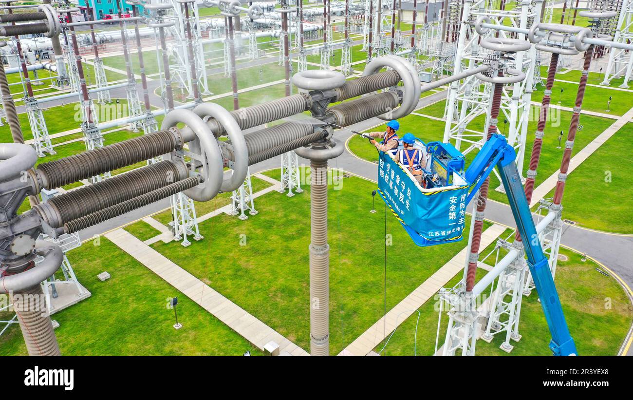 Centralized power hi-res stock photography and images - Alamy