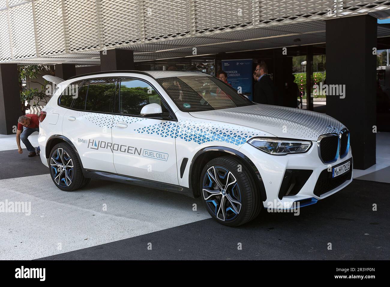 The BMW iX5 Hydrogen, BMW's first hydrogen-powered car, is on display ...