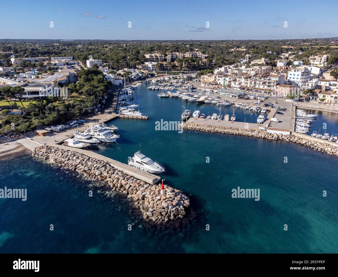 Nautical sports facilities hi-res stock photography and images - Alamy