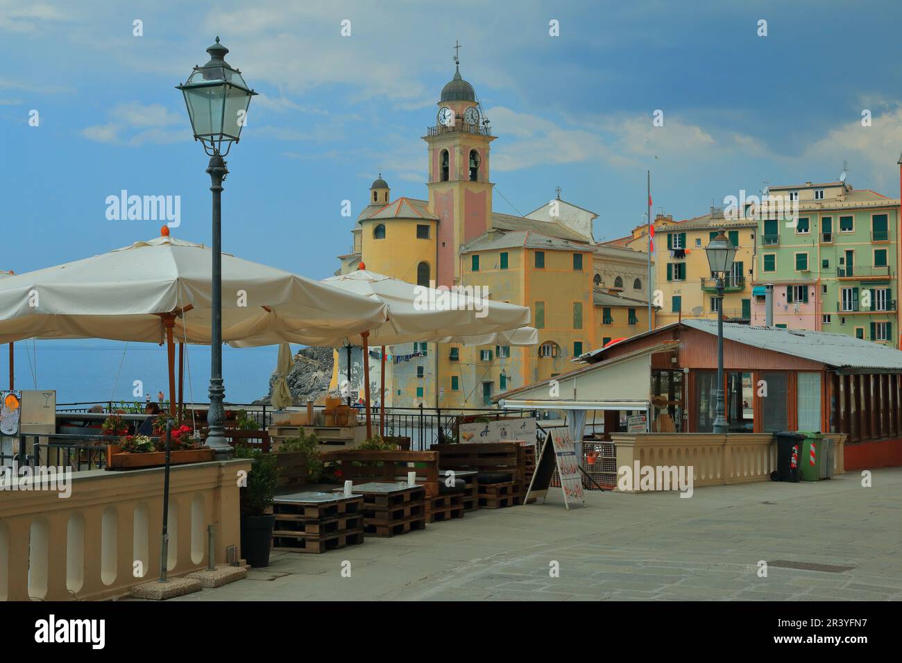 Seafront of mediaeval town Camogli with the beautiful view to the ...
