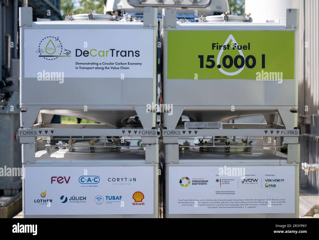 25 May 2023, Saxony, Freiberg: Tanks with the first 15,000 liters of e ...