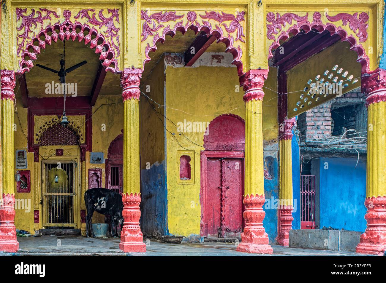 Little cute krishna hi-res stock photography and images - Alamy