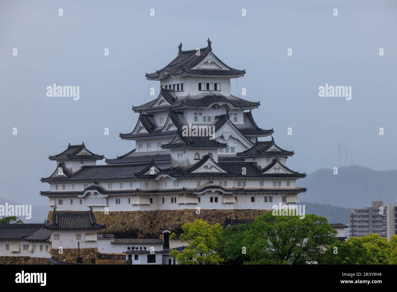 Historic Japanese castle in Himeji on grey overcast day Stock Photo - Alamy