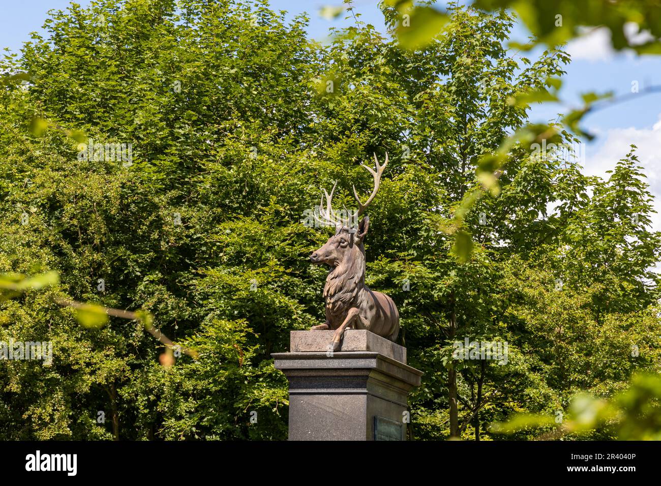 Monument statue deer Stock Photo - Alamy