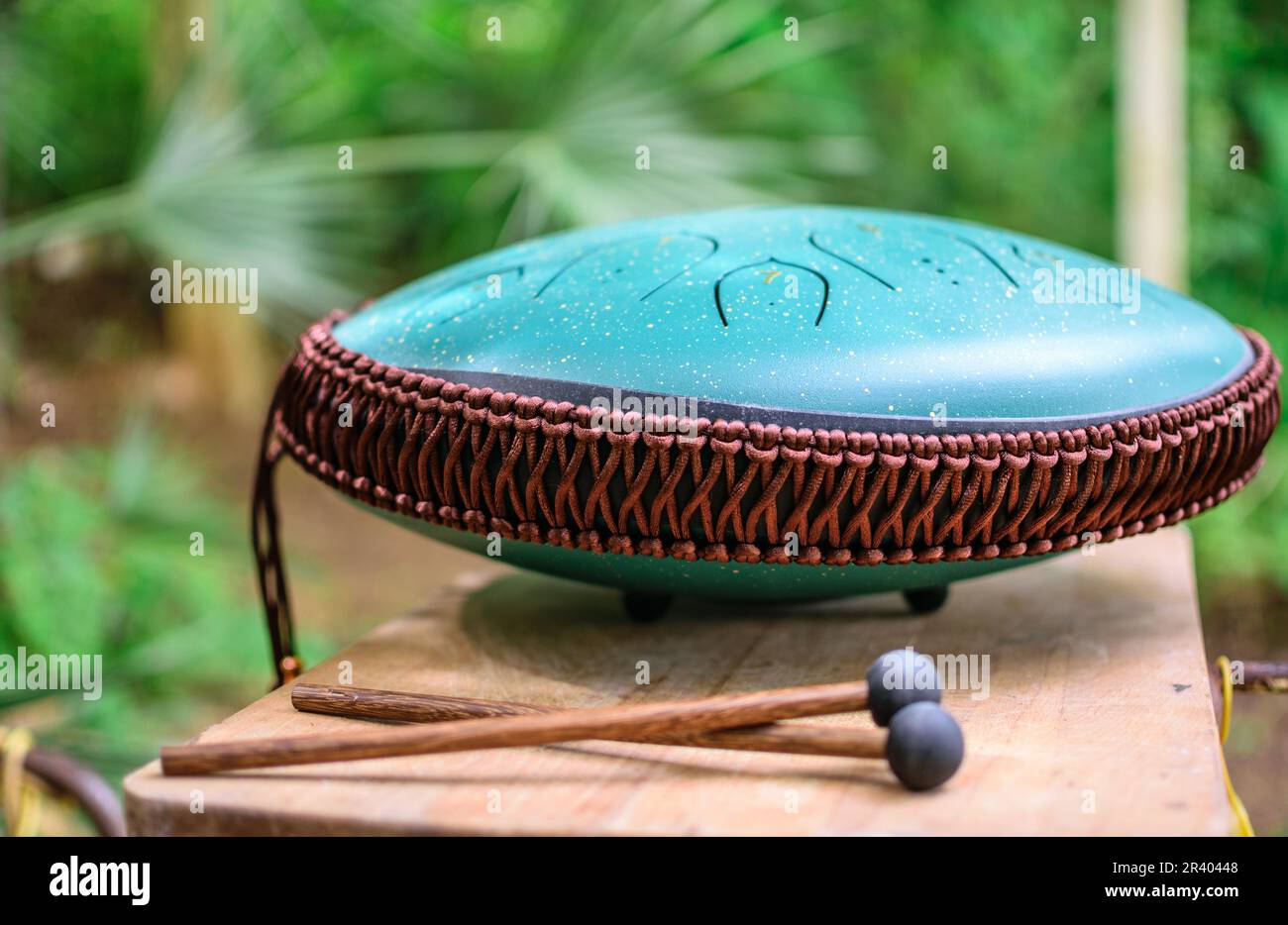 Hand pan drum hi-res stock photography and images - Alamy