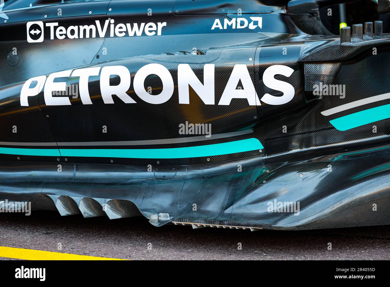 Mercedes AMG F1 Team W14, mechanical detail of the new side pods in the pitlane during the ...