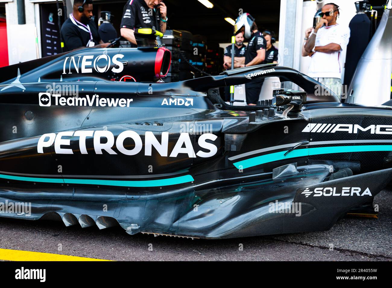 Mercedes AMG F1 Team W14, mechanical detail of the new side pods in the pitlane during the ...