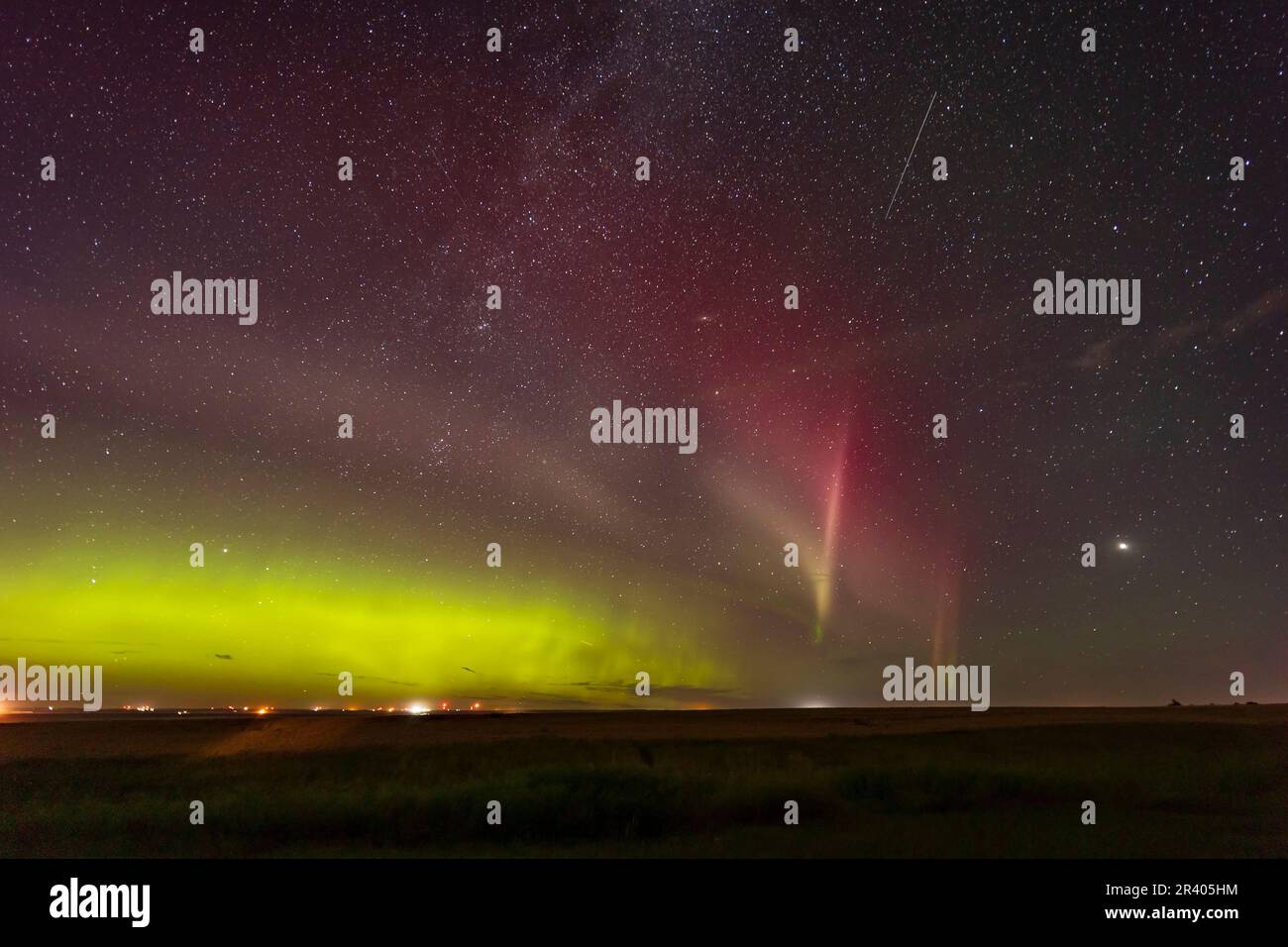 A Kp4-level aurora borealis with a STEVE arc, Alberta, Canada Stock ...