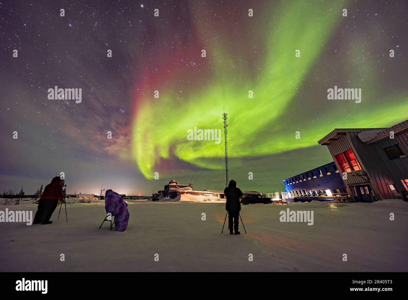 Viewers watching the northern lights at the Churchill Northern Studies ... Viewers watching the northern lights at the Churchill Northern Studies ...