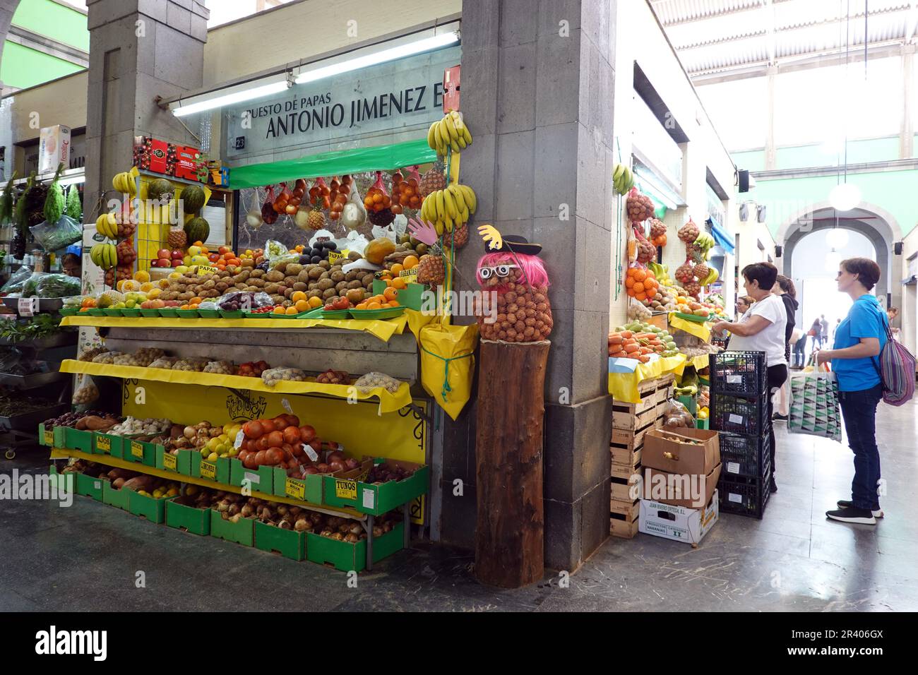 Overwhelming offer of fruits and vegetables in the market hall Mercado ...