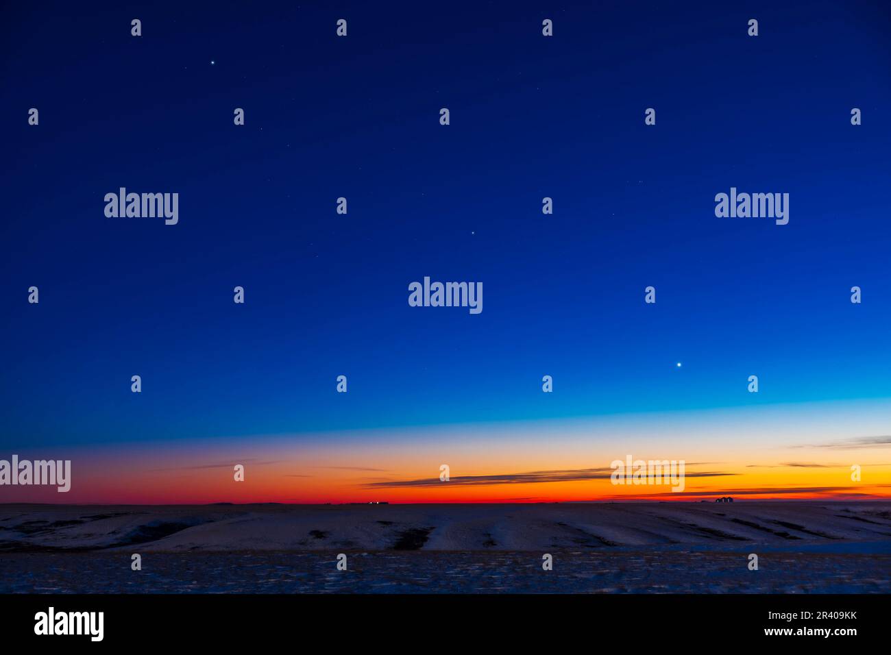 Line-up of Jupiter, Venus and Saturn in the twilight sky, Alberta ...
