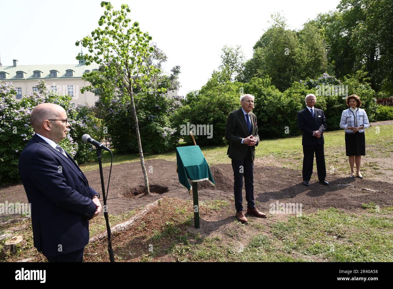 Sweden's King Carl XVI Gustaf and Queen Silvia during a visit to ...