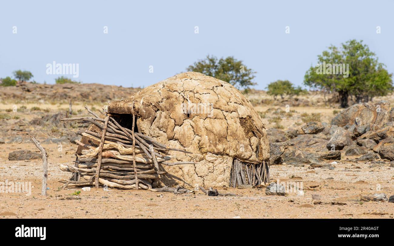 Traditional home of the Himba tribe Stock Photo - Alamy