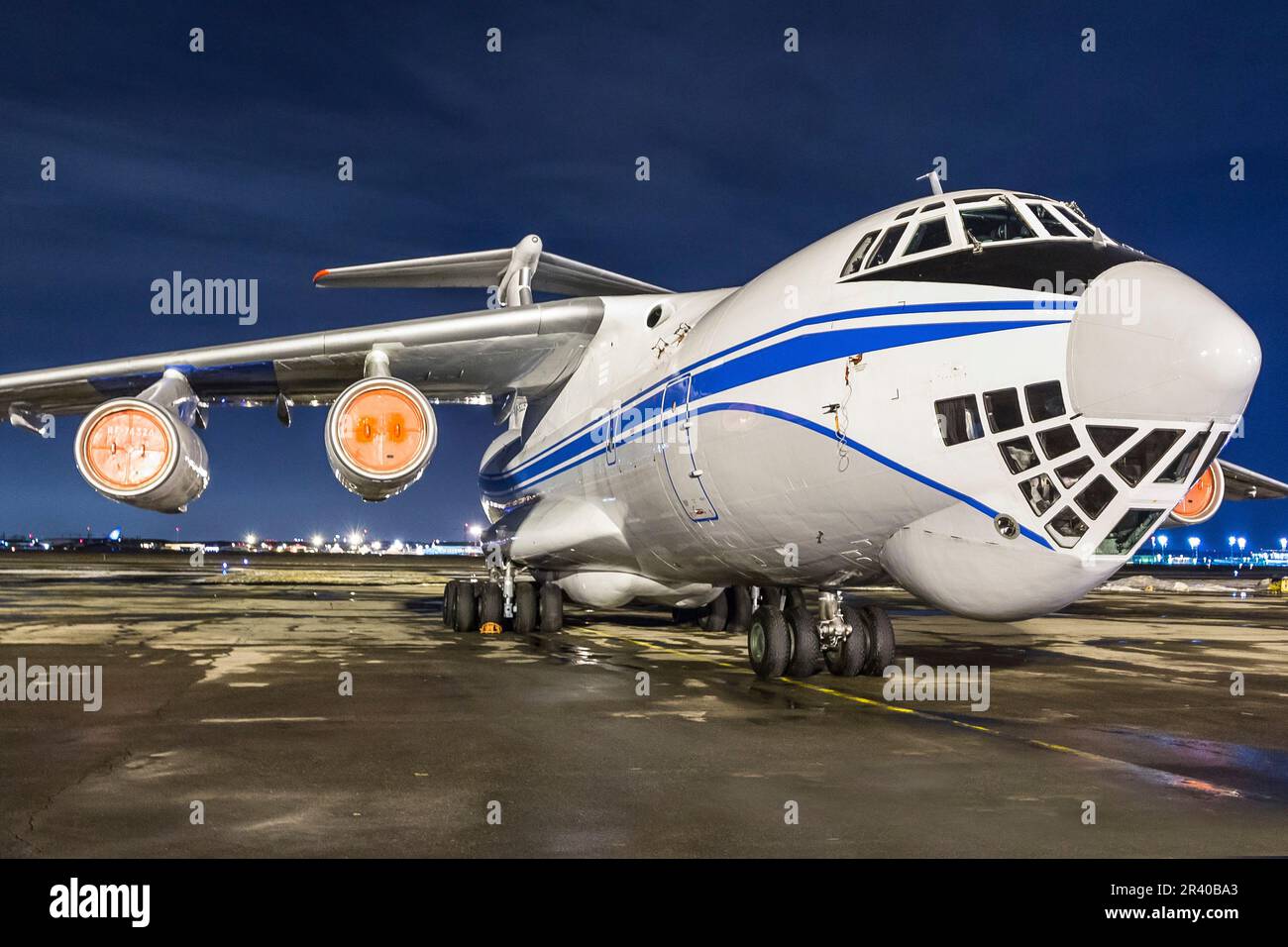 Strategic military transport aircraft hi-res stock photography and ...