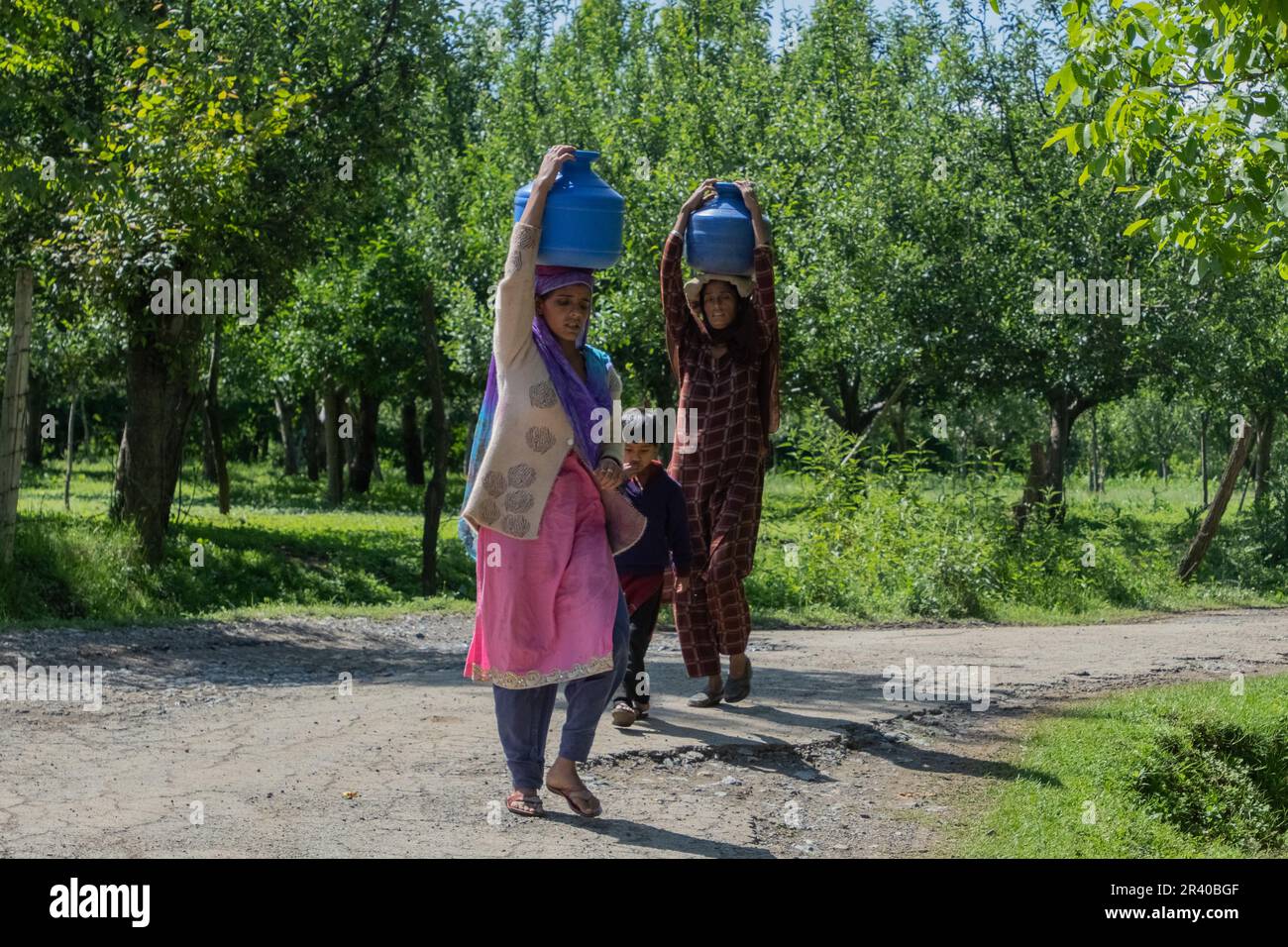 Srinagar, India. 25th May, 2023. Kashmiri nomadic Bakarwal women seen ...