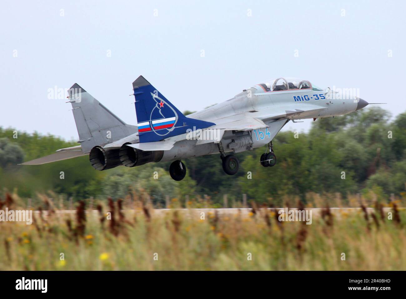 A MiG-35 jet fighter landing, Zhukovsky, Russia Stock Photo - Alamy