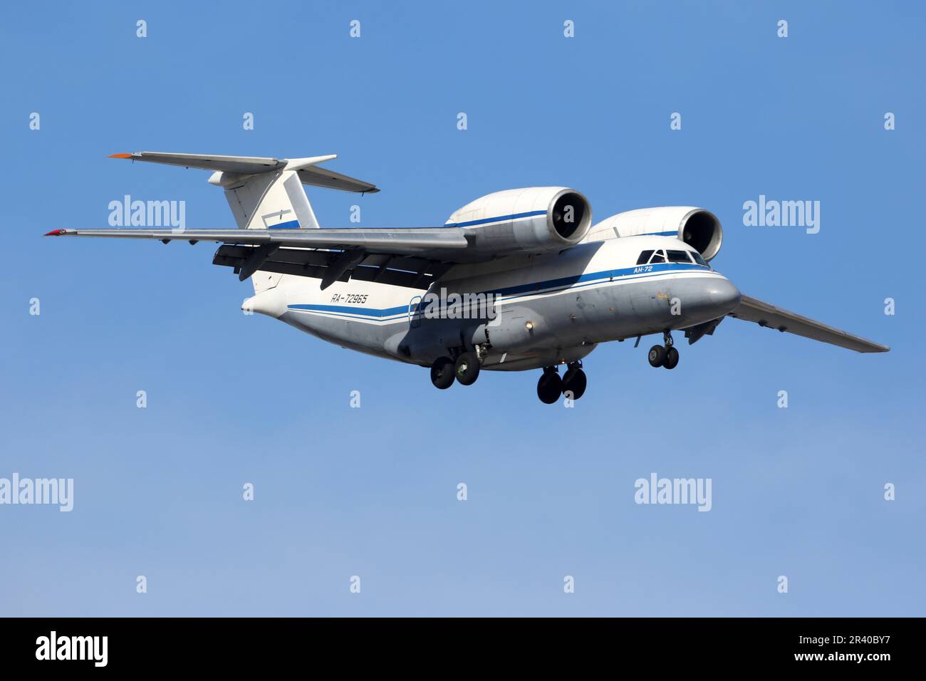 Antonov an 72 aircraft hi-res stock photography and images - Alamy