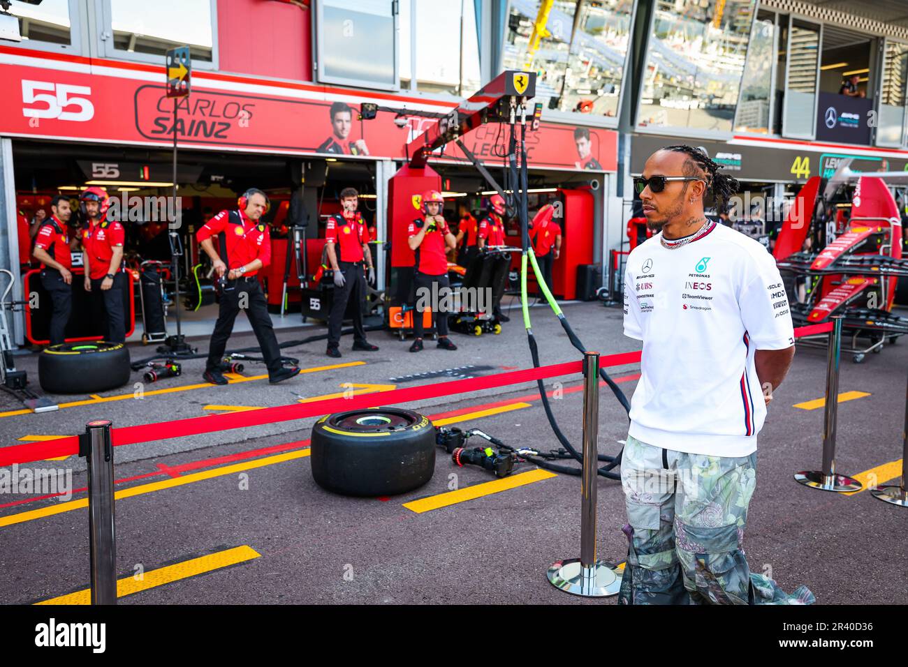 HAMILTON Lewis (gbr), Mercedes AMG F1 Team W14, passing in front of the ...