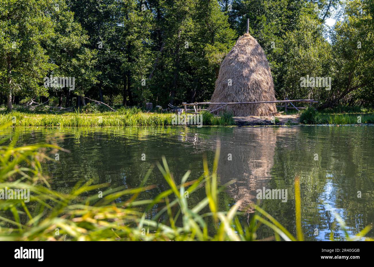 Agriculture haystack hi-res stock photography and images - Alamy